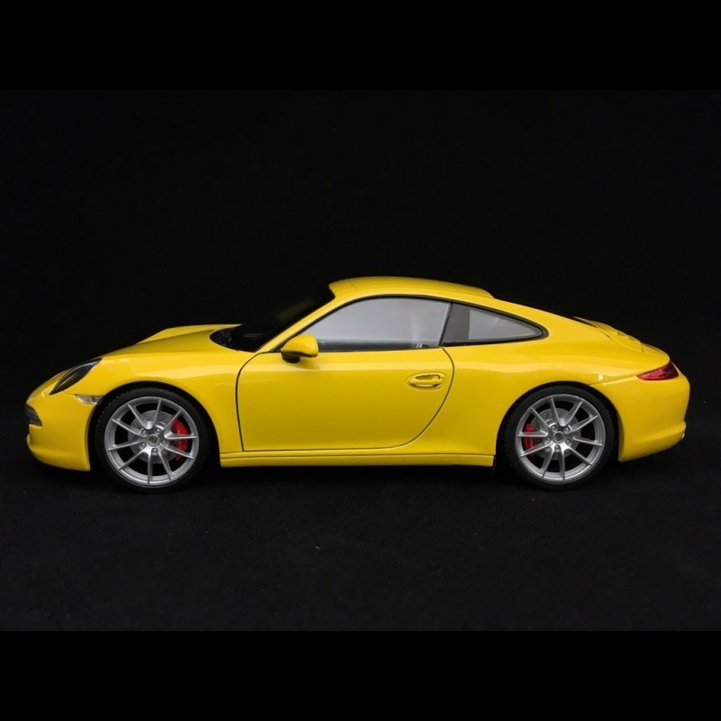 Porsche 911 Carrera S 991 2015 racing yellow 1/18 Welly MAP02109415