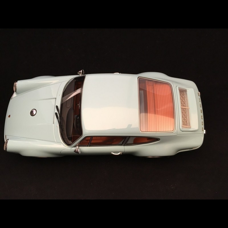 Porsche 911 Singer type 964 2014 Gulf blue 1/18 Cult Scale CULT040