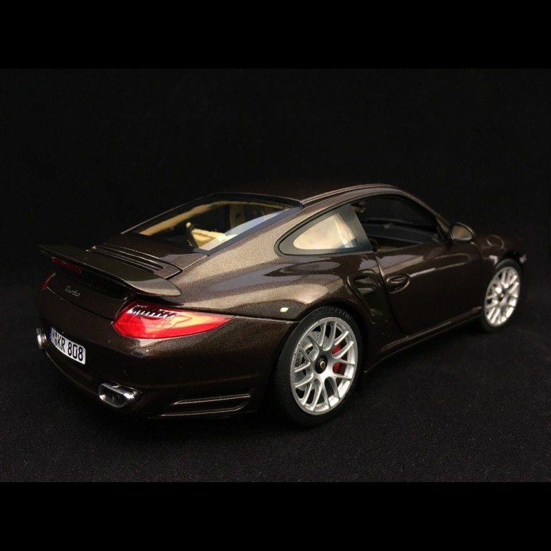 Porsche 911 Turbo 997 2010 brown Macadamia 1/18 Norev 187622