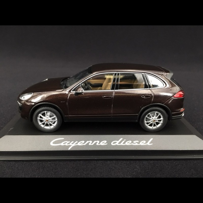 Porsche Cayenne Diesel type 958 2015 Mahogany Brown 1/43 Minichamps ...