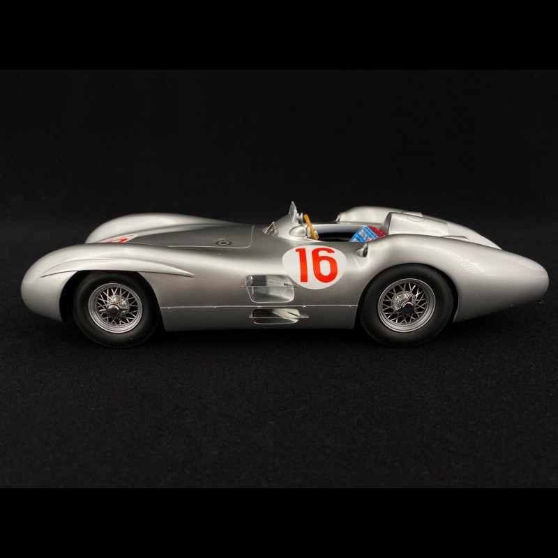 Mercedes-Benz F1 W196 Streamliner n° 16 Winner GP Italy 1954 1/18 CMR ...