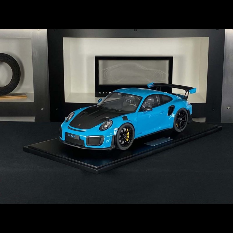 Porsche 911 GT2 RS type 991.2 2018 Miami Blue 1/8 Minichamps 800620002