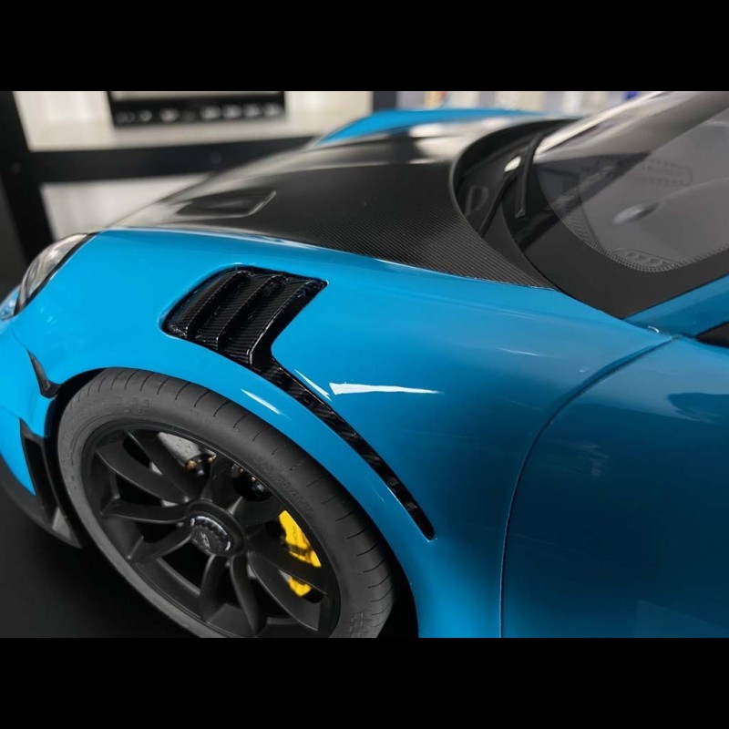 Porsche 911 GT2 RS type 991.2 2018 Miami Blue 1/8 Minichamps 800620002