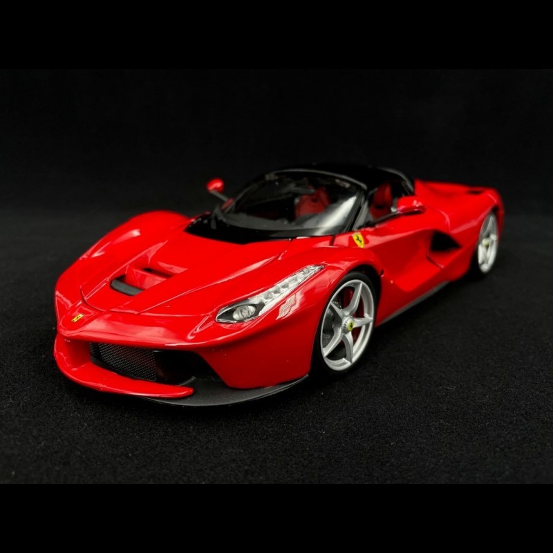 Ferrari LaFerrari 2013 rot 1/18 Bburago 16901R