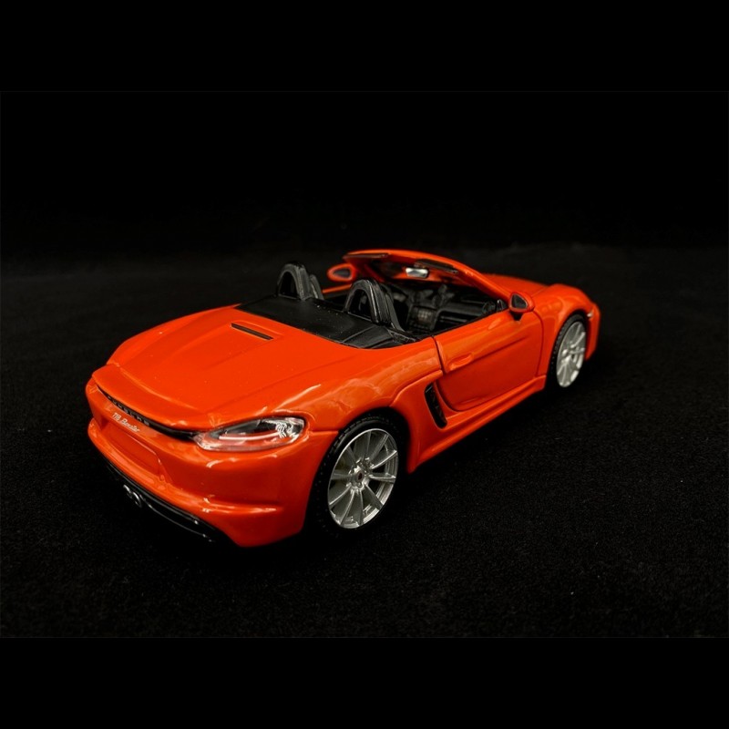 Porsche 718 Boxster 2016 Lava Orange 1/24 Bburago 21087O