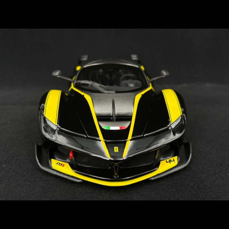 Ferrari FXX-K n° 44 Black Yellow 1/18 Bburago 16907B