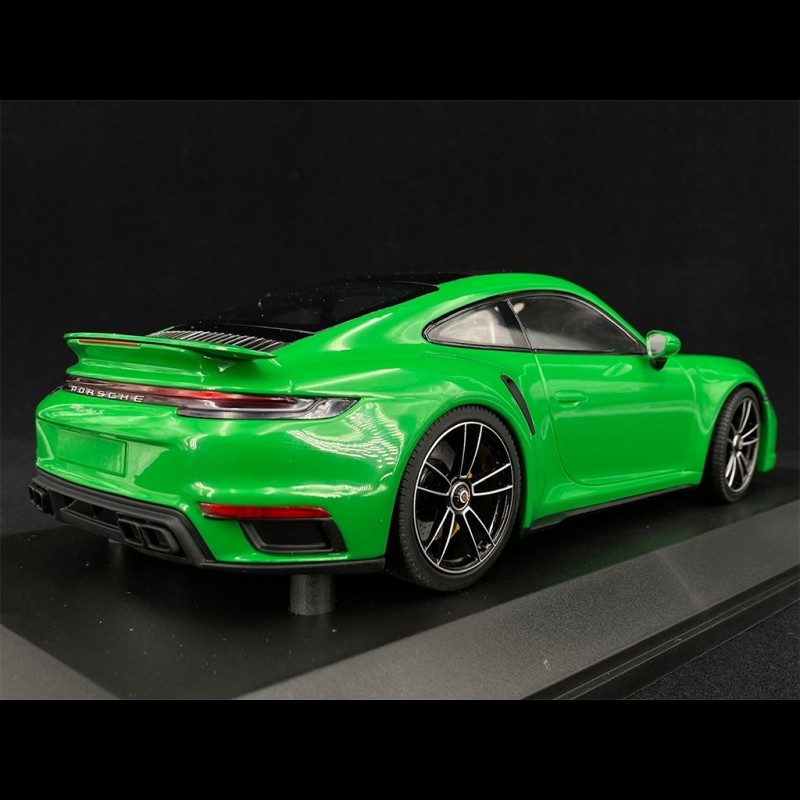 Porsche 911 Turbo S Type 992 2020 Python Green 1/18 Minichamps ...