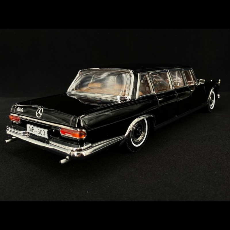 Mercedes-Benz 600 Pullman 1966 w100 Black 1/18 Sunstar SUN2209