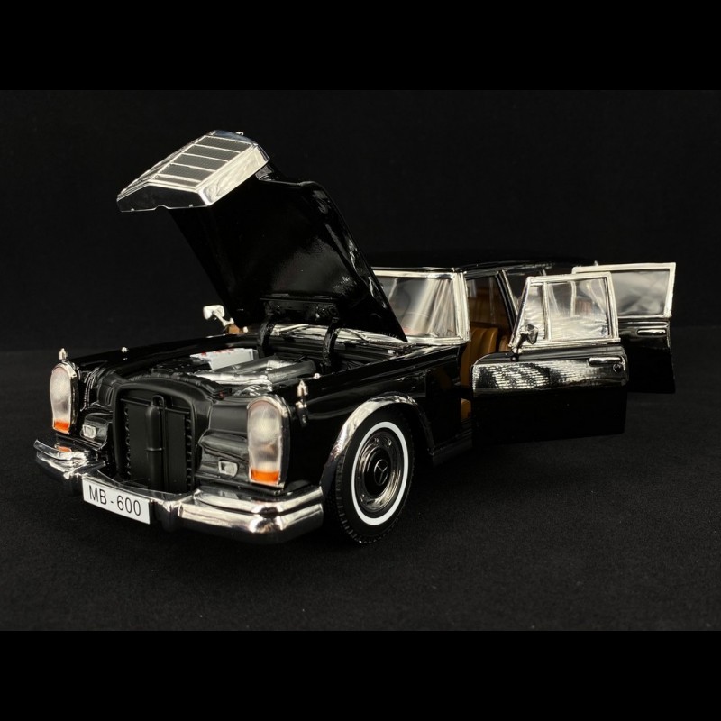 Mercedes-Benz 600 Pullman 1966 w100 Black 1/18 Sunstar SUN2209